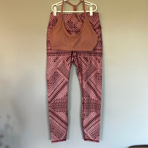 Fabletics | Other | Fabletics Sports Bra And Yoga Pants In Pinkish ...